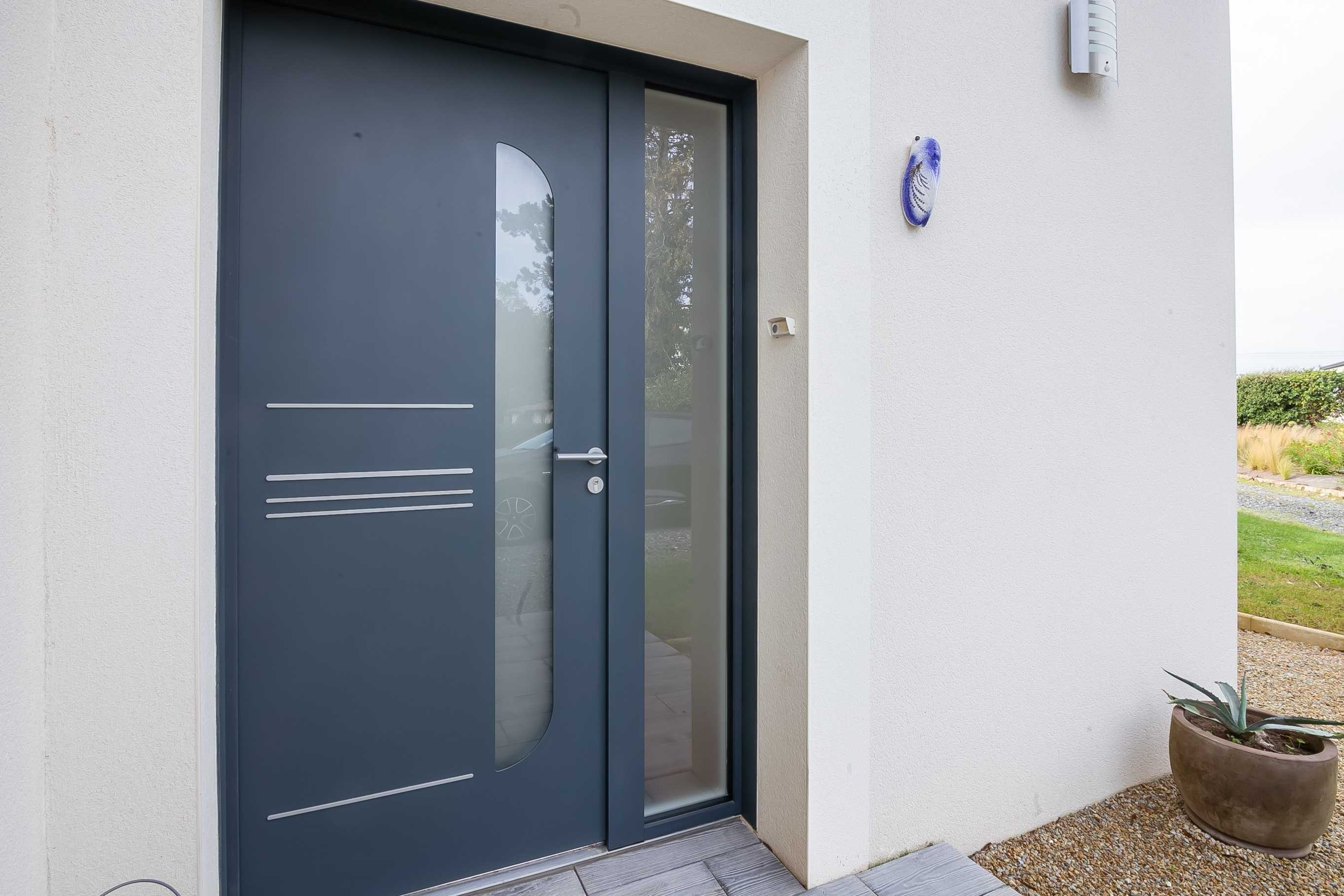 Porte 1 vantail avec châssis latéral fixe - Ploufragan